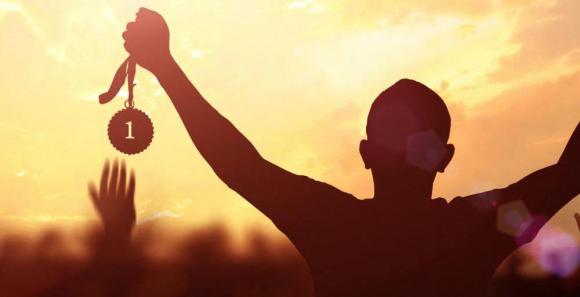 Fenwick Trần là ai? Cuộc đời và sự nghiệp của Fenwick